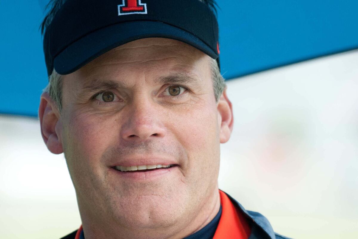 Illinois Football: If Tim Beckman Wants to Chew Tobacco, Let the Man ...