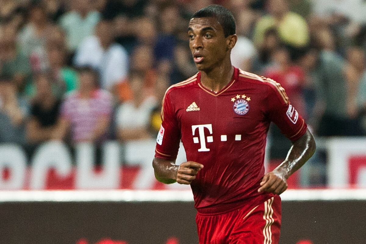 Bayern Munich's Brazilians Play Juggling Game in Training (Video ...