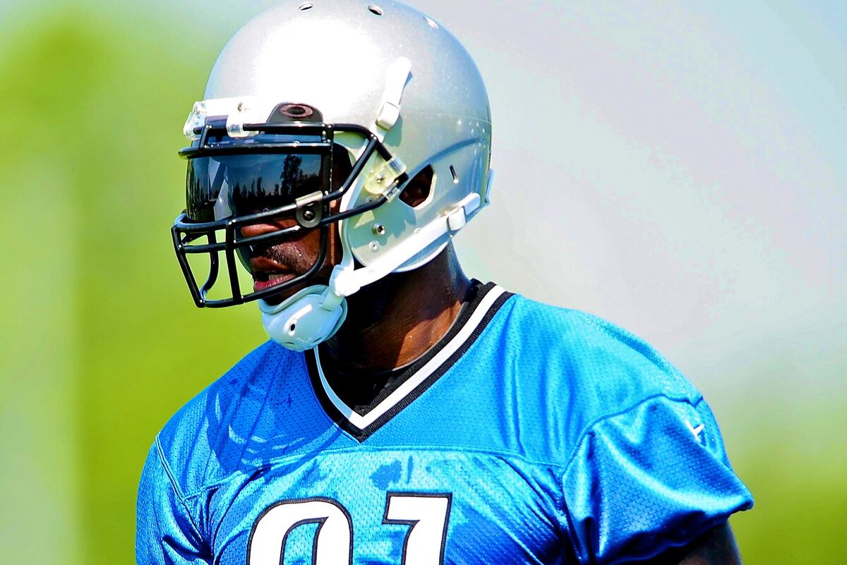 Calvin Johnson: Lions WR Playing Through Concussion Sets Scary ...