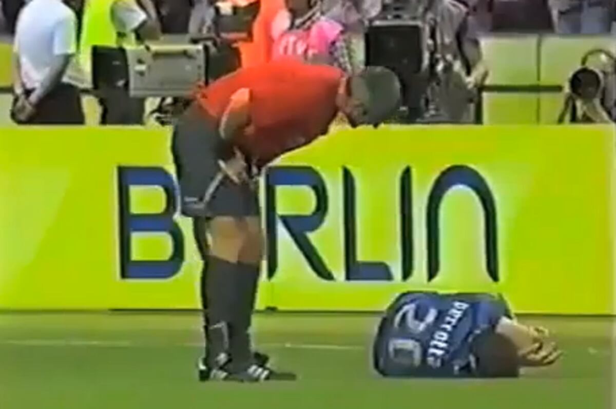 Worst Football Dives Video Explores Wonderfully Hilarious World of ...