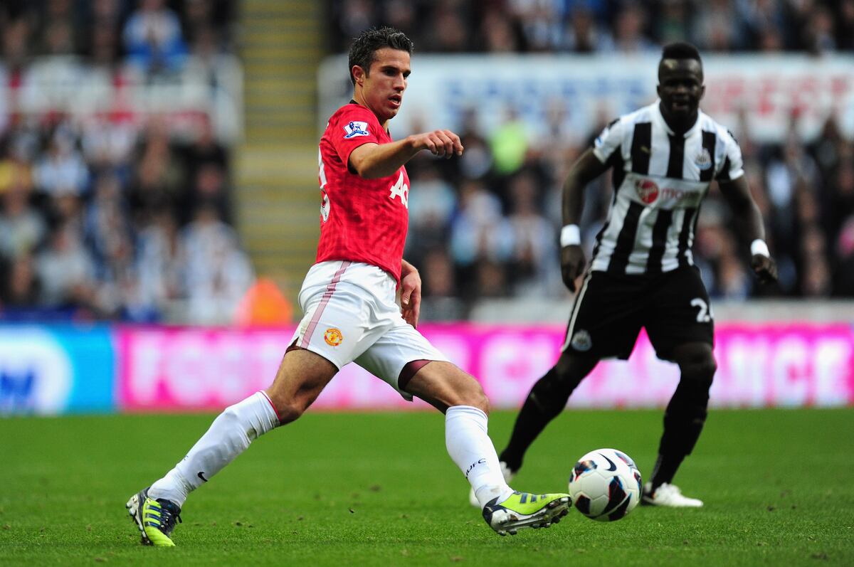 The Top 10 Strikers in the English Premier League Thus Far This Season ...