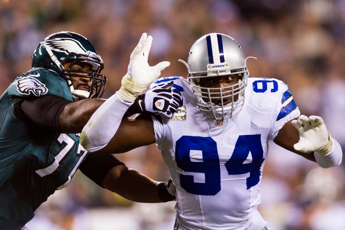 DeMarcus Ware Injury: Updates on Cowboys Star's Possible Concussion ...