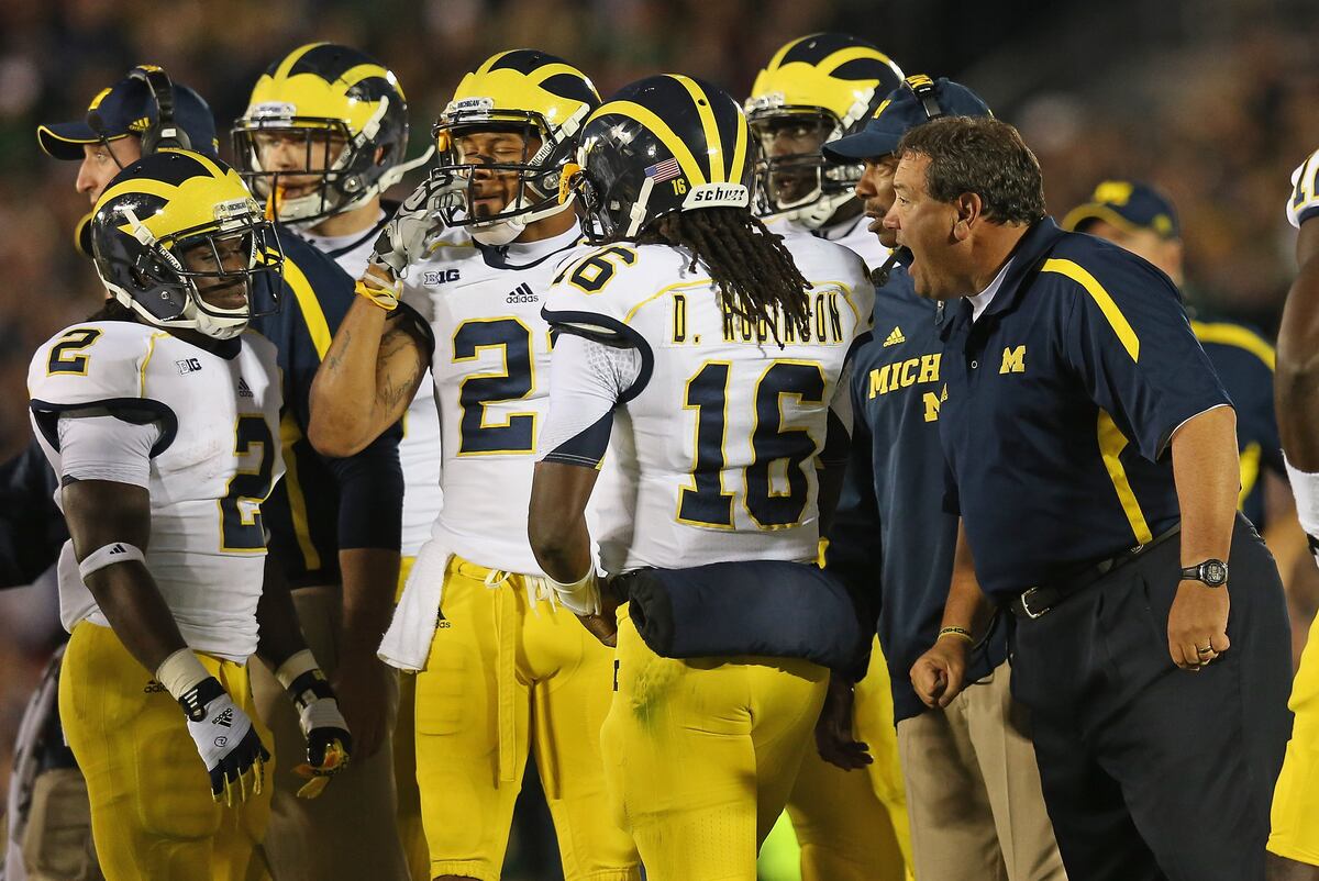 Michigan Wolverines vs. Ohio State Buckeyes Is 'Super Bowl' for Fans in ...