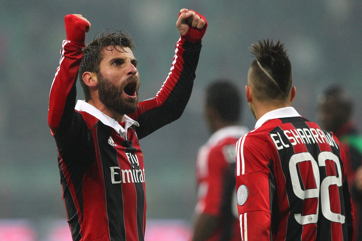 Review: AC Milan Down Juventus in Controversial Circumstances at the ...
