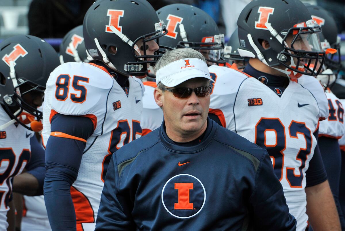 Illinois Football: Tim Beckman and Illini Are a Long Way from Being ...