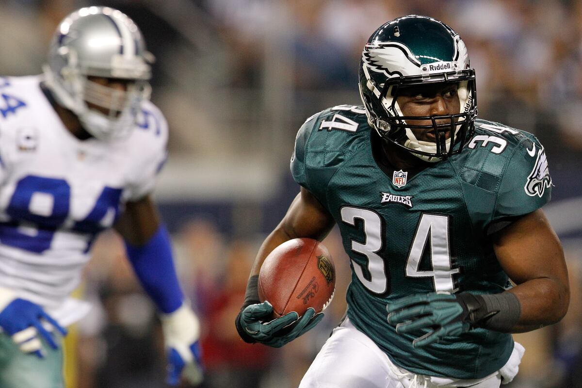 Bryce Brown's Success Proves Eagles Were Neglecting a Major Strength ...