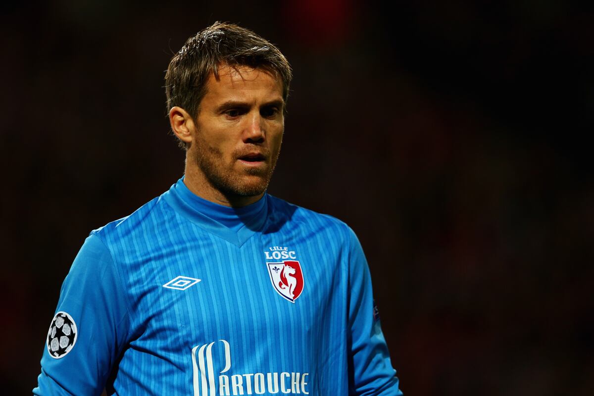 Mickael Landreau: Is He the Experienced Keeper Arsene Wenger Seeks ...