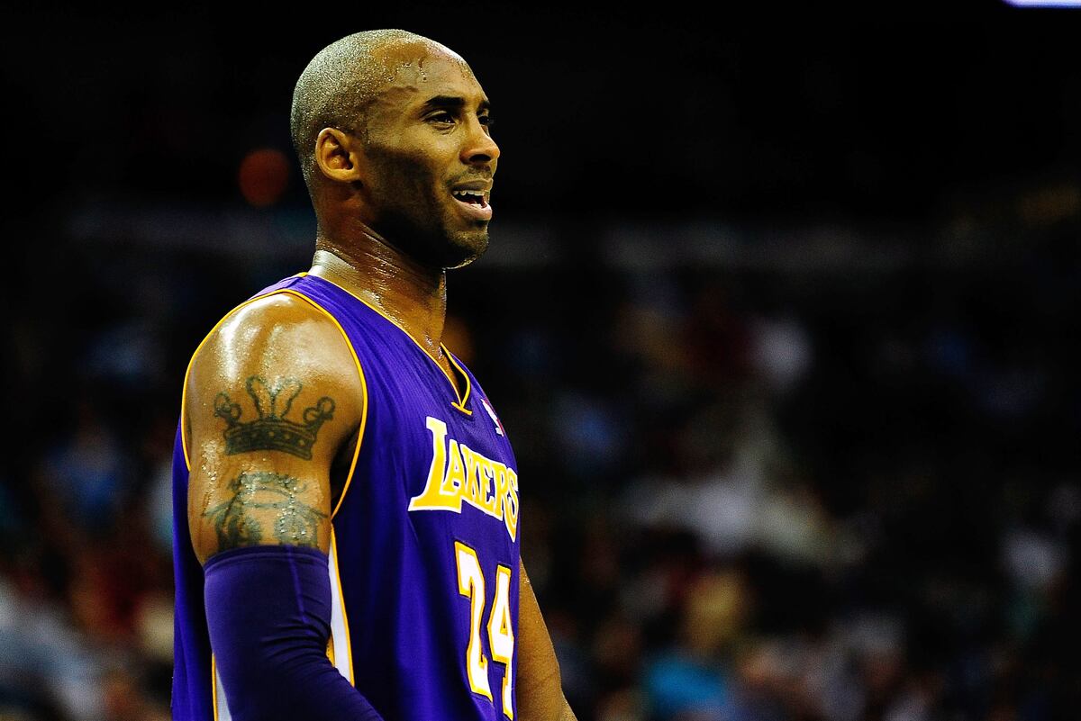 Kobe Bryant and Lakers Watch 'Lincoln,' Jokes and Naps Ensue | News ...