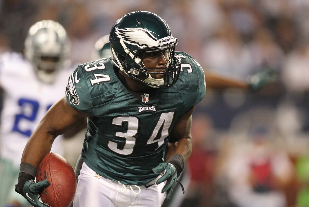 Bryce Brown: Eagles RB a Must-Start Despite Tough Week 14 Matchup ...