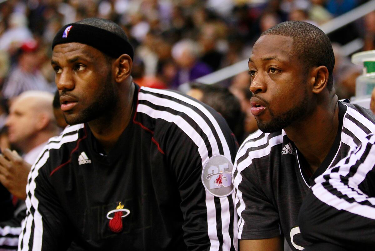 Lebron Tells Charles Barkley To Shut Up D Wade Does Same With Play News Scores Highlights
