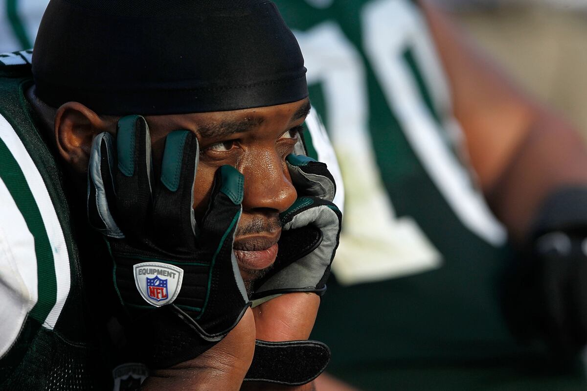 Calvin Pace Frustrated with New York Jets Offense, and Other AFC East ...