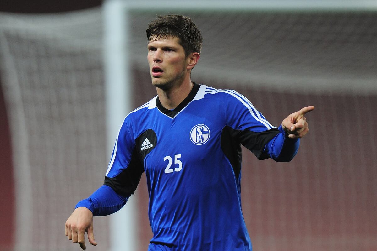 Klaas-Jan Huntelaar Snubs Arsenal, Liverpool and Signs New Contract ...