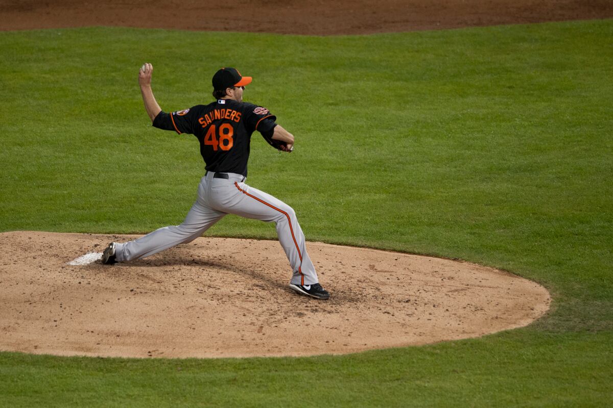 MLB Free Agents 2013: Joe Saunders Would Work Well for Seattle Mariners ...