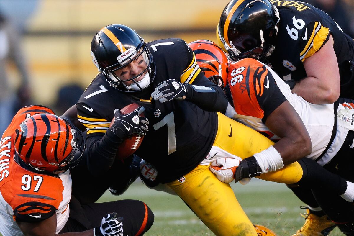 NFL Week 16 Told Through GIFs, Tweets and Instagrams | News, Scores ...