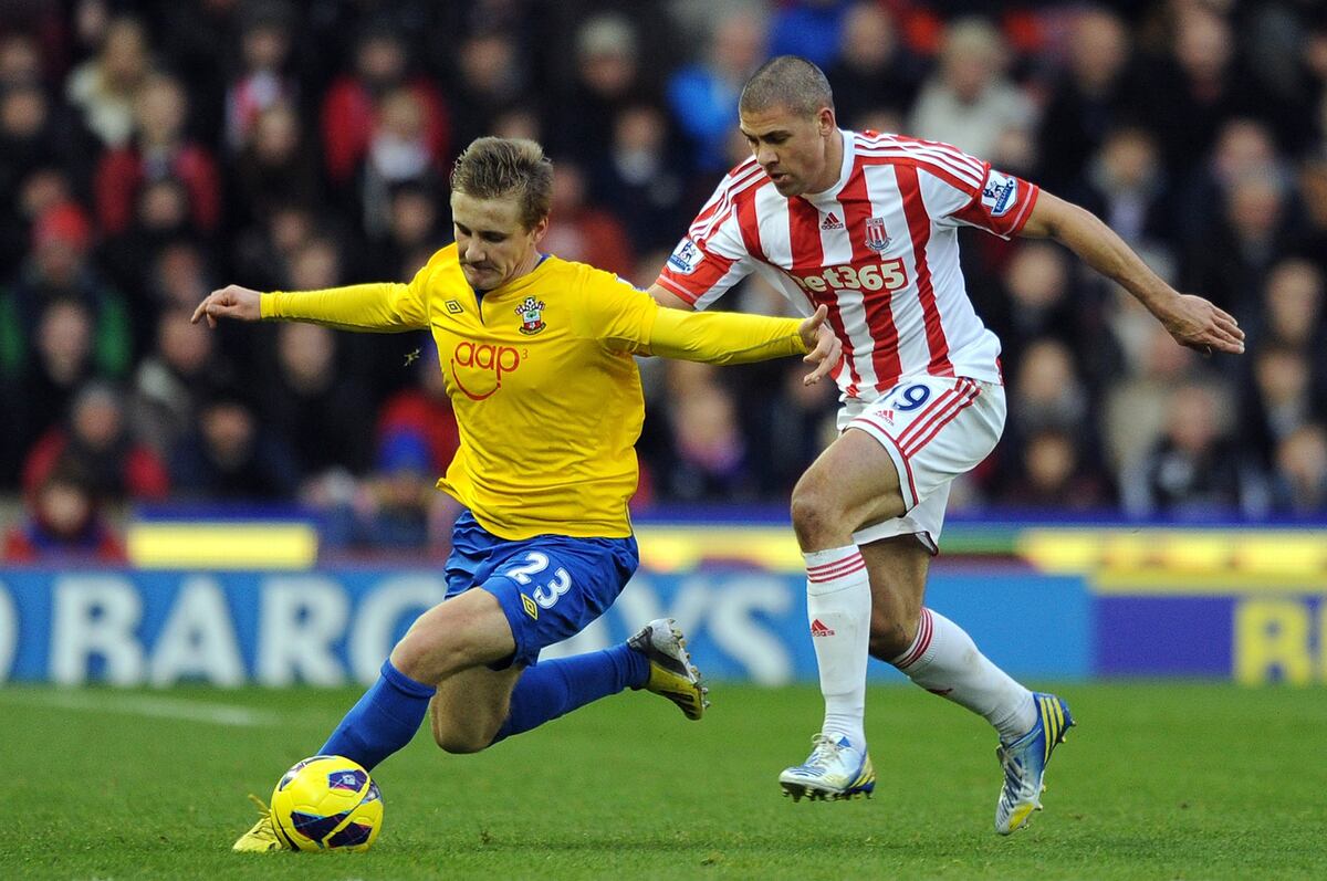 Luke Shaw: Chelsea Would Be Wise to Sign Young Left-Back to Replace ...