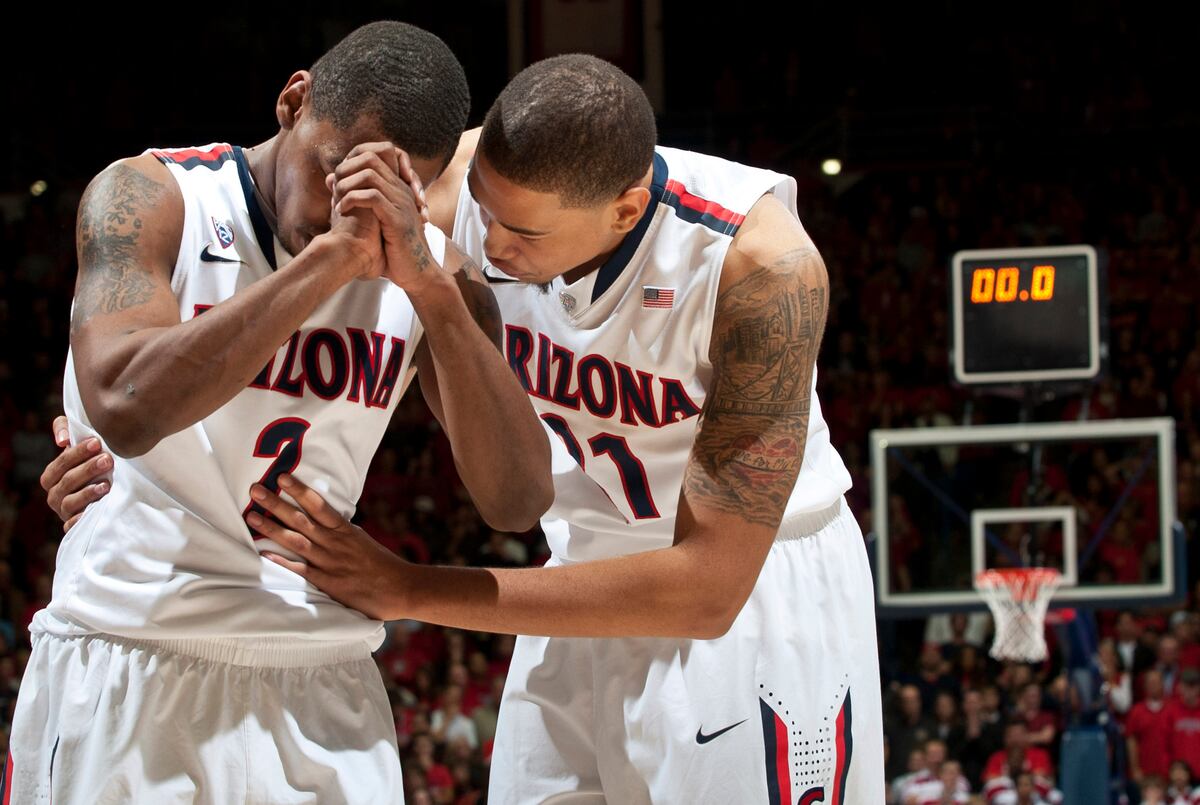 NCAA Basketball: Were the Referees in the Arizona Game Influenced by ...