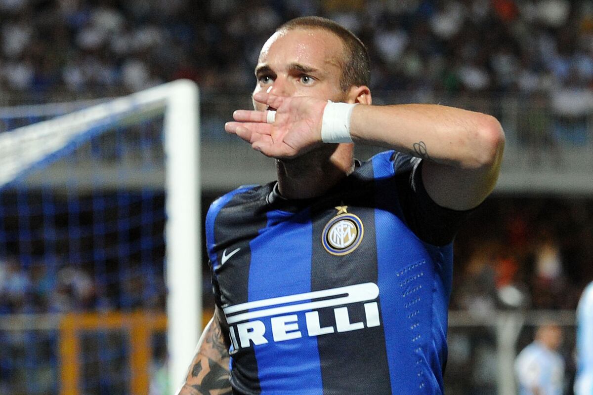 World Football Gossip Roundup: Wesley Sneijder, Cristiano Ronaldo, Theo ...