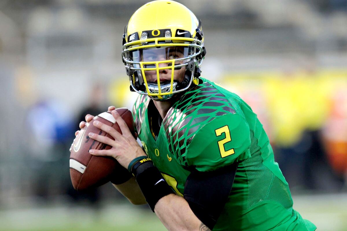 QB Bryan Bennett Will Reportedly Return to Oregon Ducks' Program | News ...