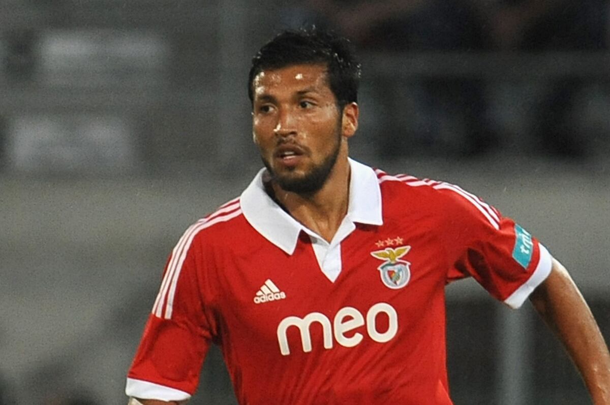 Manchester United Transfer News: Ezequiel Garay Tracked by Man United ...