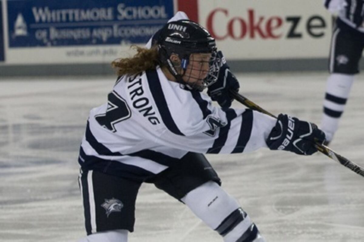 Megan Armstrong Logs 2 Third-Period Goals to Win Game for Wildcats ...