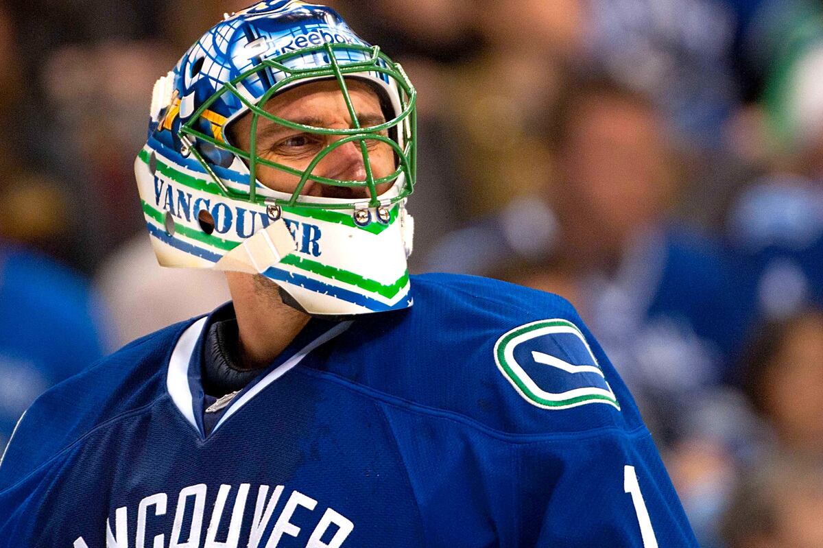 Roberto Luongo Benched for Vancouver Canucks' Season Opener | News ...