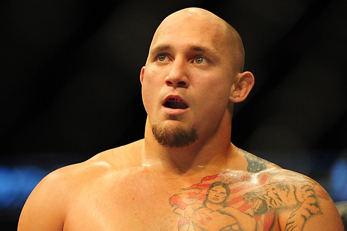 UFC on Fox 6: Mike Russow vs. Shawn Jordan, the Fight No One Is Talking ...