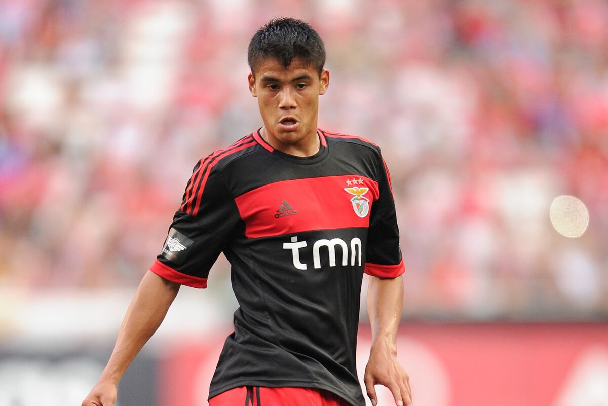 Manchester United Transfer Rumors: Is Ezequiel Garay on His Way to Old ...
