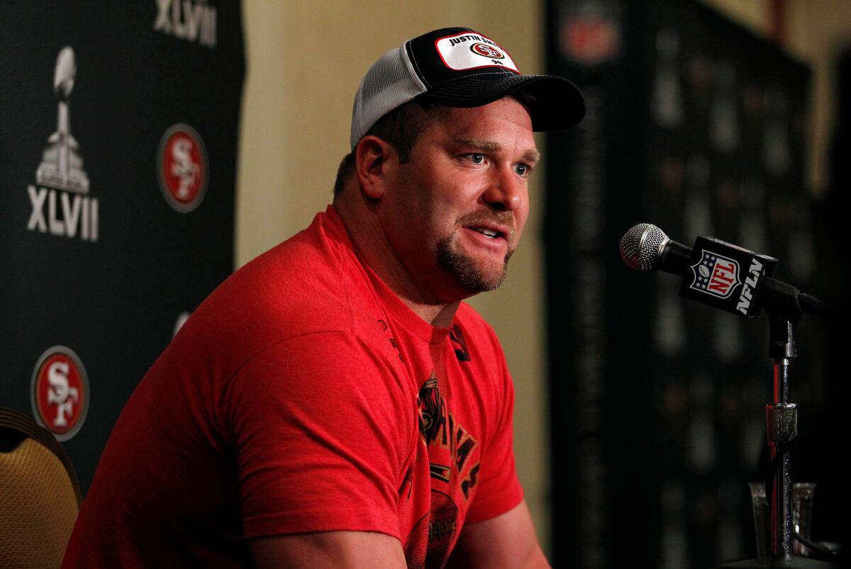 Justin Smith's Left Arm Has Gotten Stronger with Time and More NFC West ...