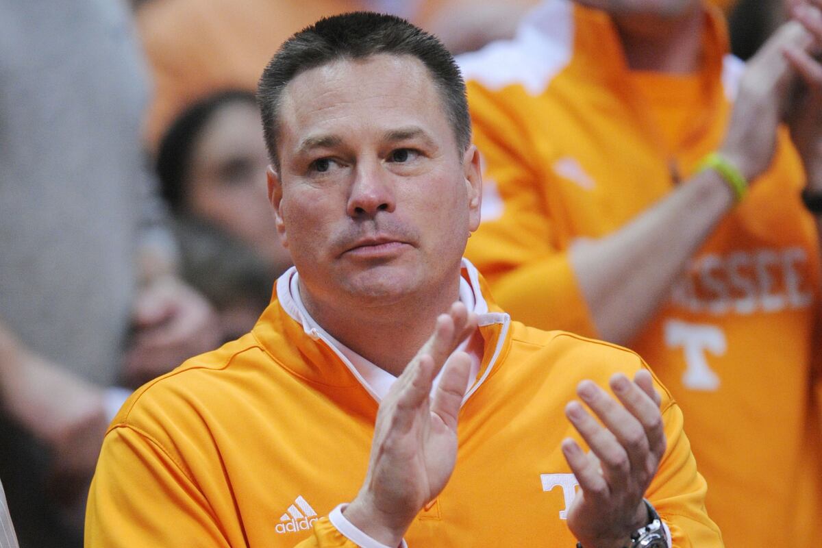 Butch Jones' Use of Social Media Will Play a Major Role in Recruiting ...