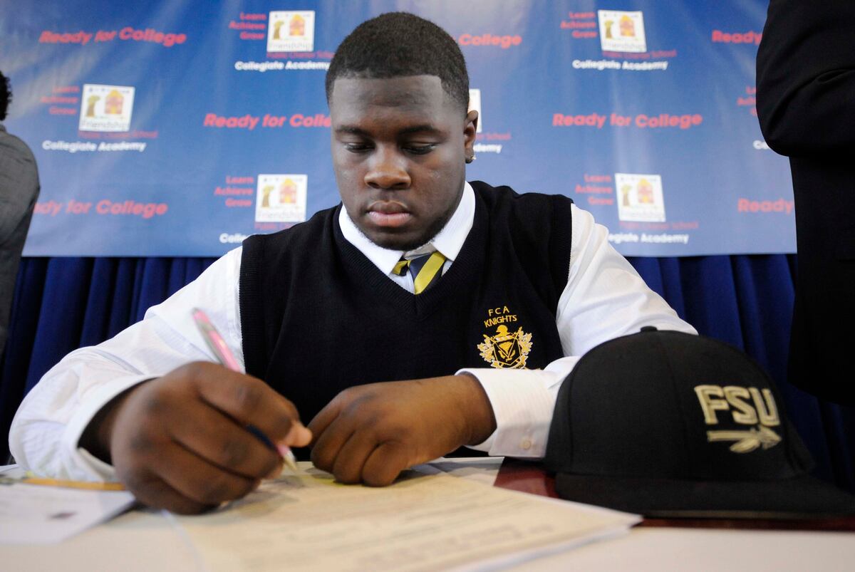 Please Don't Badger Recruits on Twitter This National Signing Day, or ...