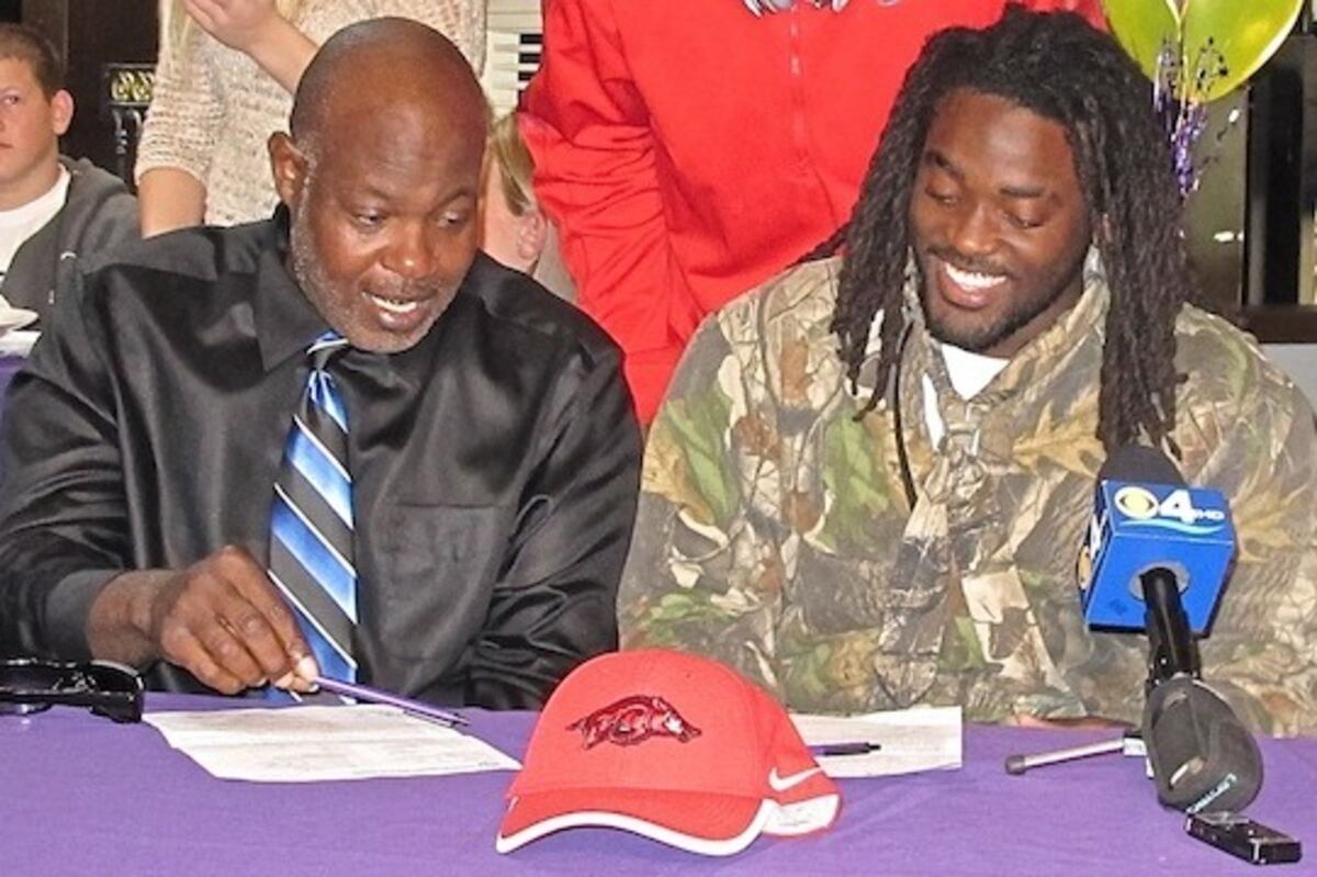 National Signing Day 2013: Alex Collins' Mom Drama Proves Absurd Nature ...