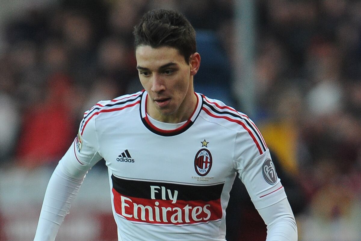 Why Mattia De Sciglio Has Been the Best Defender in Serie a This Season ...