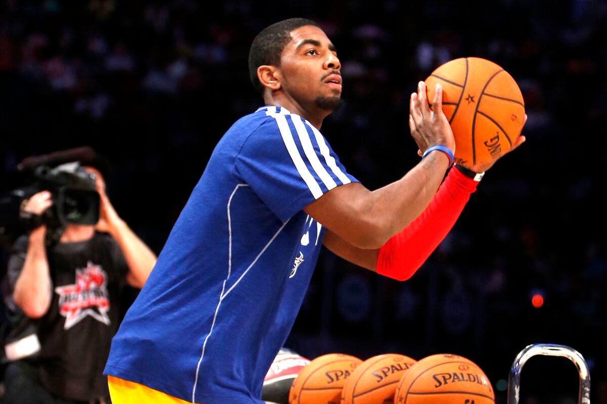 Kyrie Irving Defeats Matt Bonner To Win 2013 Nba Three Point Contest