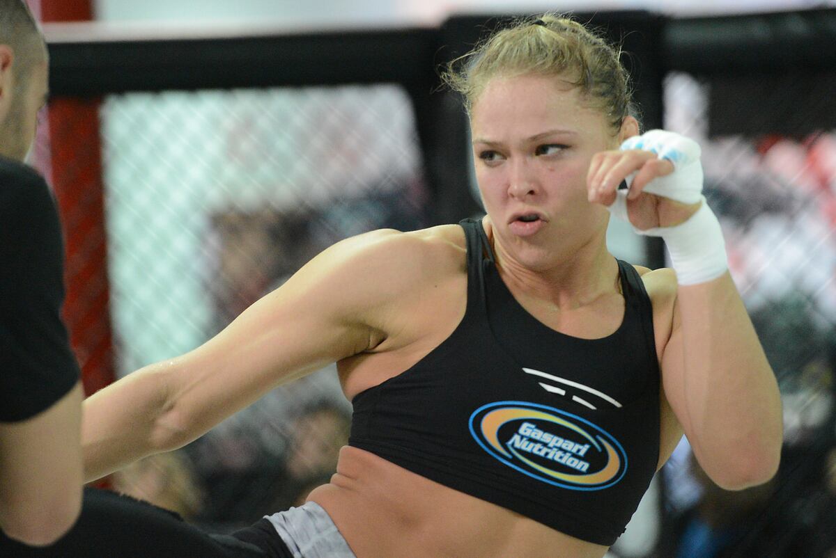 Ronda Rousey vs. Liz Carmouche Video Highlights from the UFC 157 Weigh ...