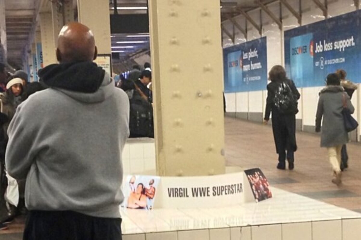 What was the worst autograph signing you went to and why? : r/SquaredCircle