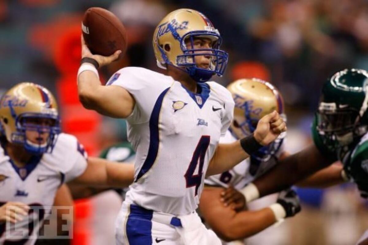 Philadelphia Eagles Sign Quarterback G.J. Kinne | News, Scores ...