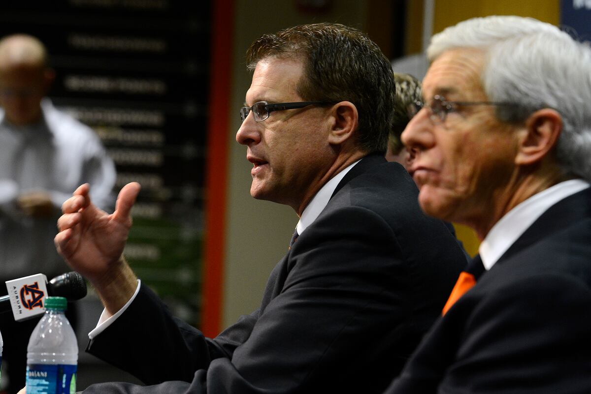 Auburn Football: Rebuilding Auburn's Defense No Small Task for Ellis ...