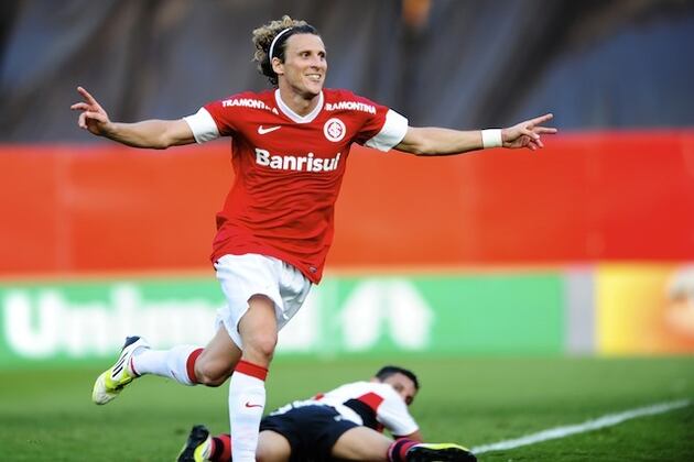 Diego Forlan: Can the Uruguayan Forward Inspire Internacional in 2013 ...