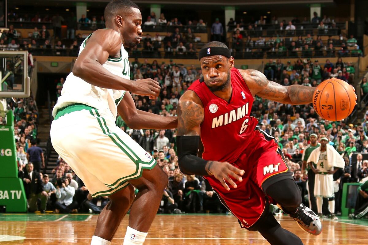 Updated NBA MVP Odds: Will LeBron James Enter Legendary Territory ...