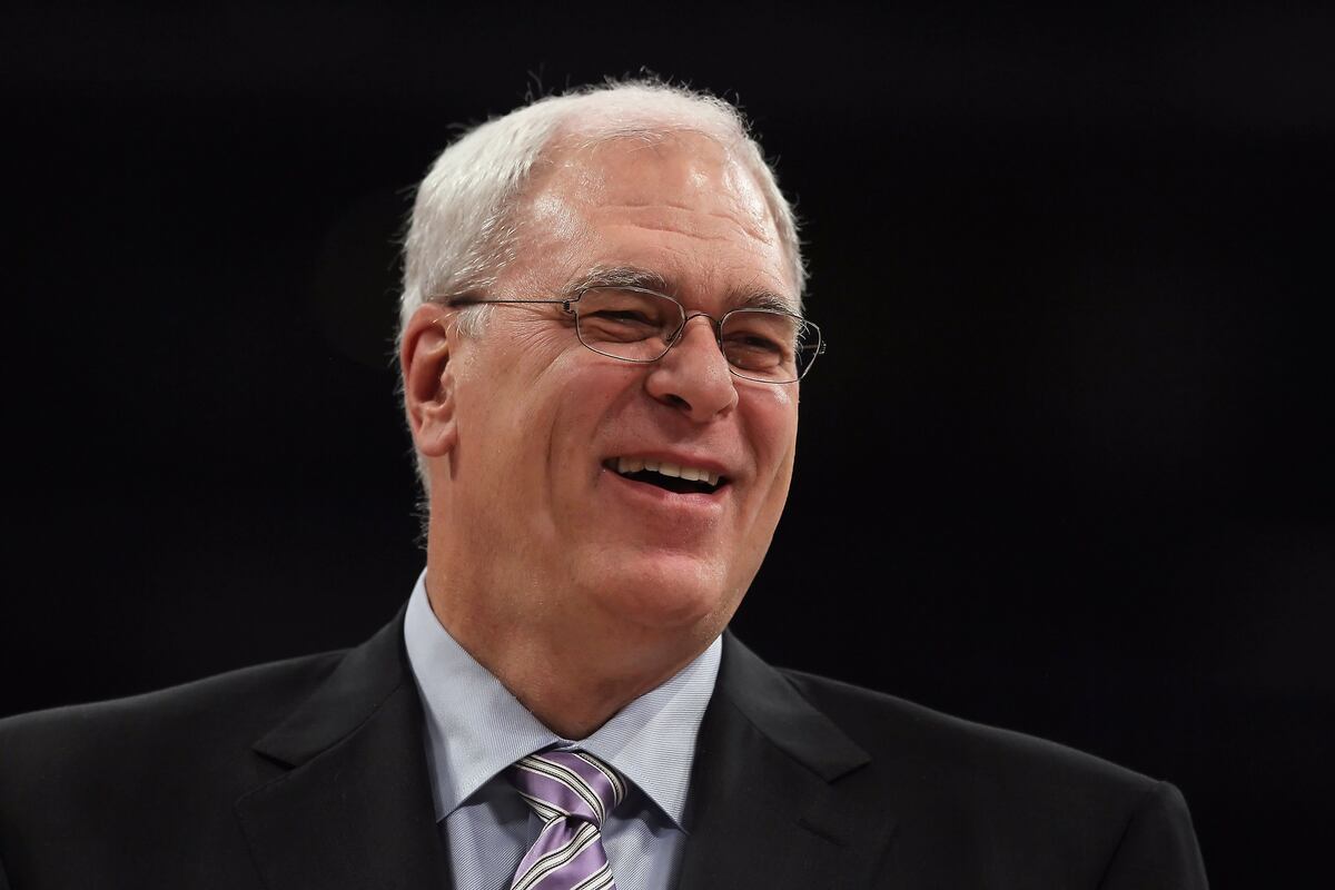 Phil Jackson Is Even Better at Twitter Than We Could Have Hoped | News ...
