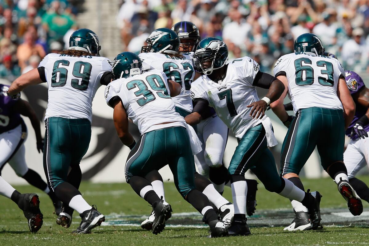 Philadelphia Eagles Trade Fullback Stanley Havili to Indianapolis Colts ...