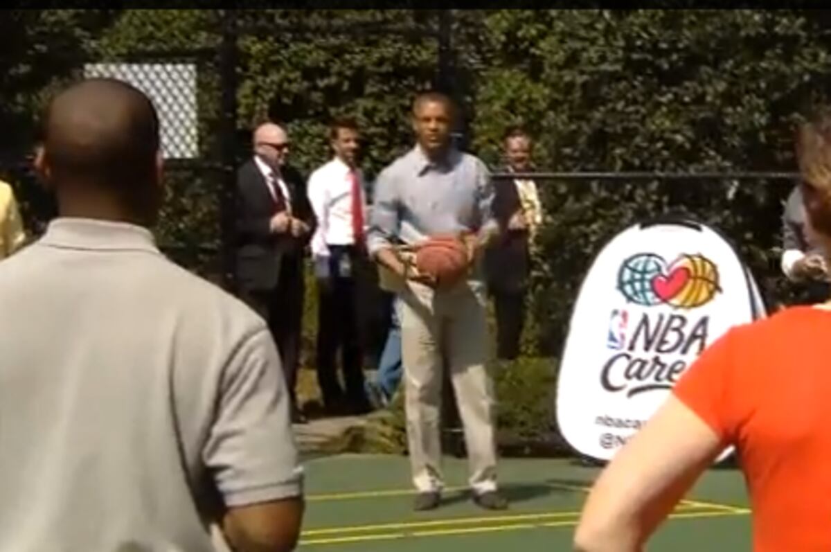 President Barack Obama Treats Fans to Brick Fest, Goes 2-of-22 at White ...