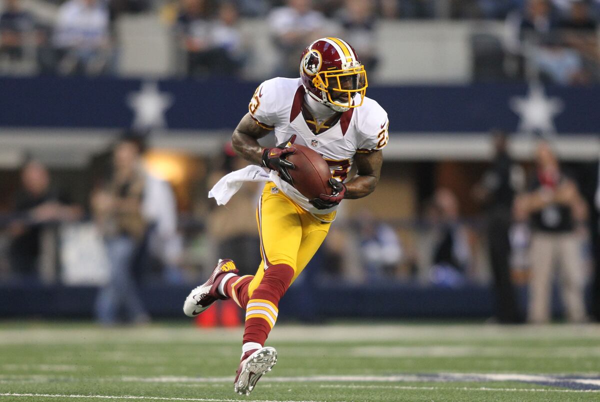 Cornerback DeAngelo Hall Returns to Redskins After Agreeing to One-Year ...
