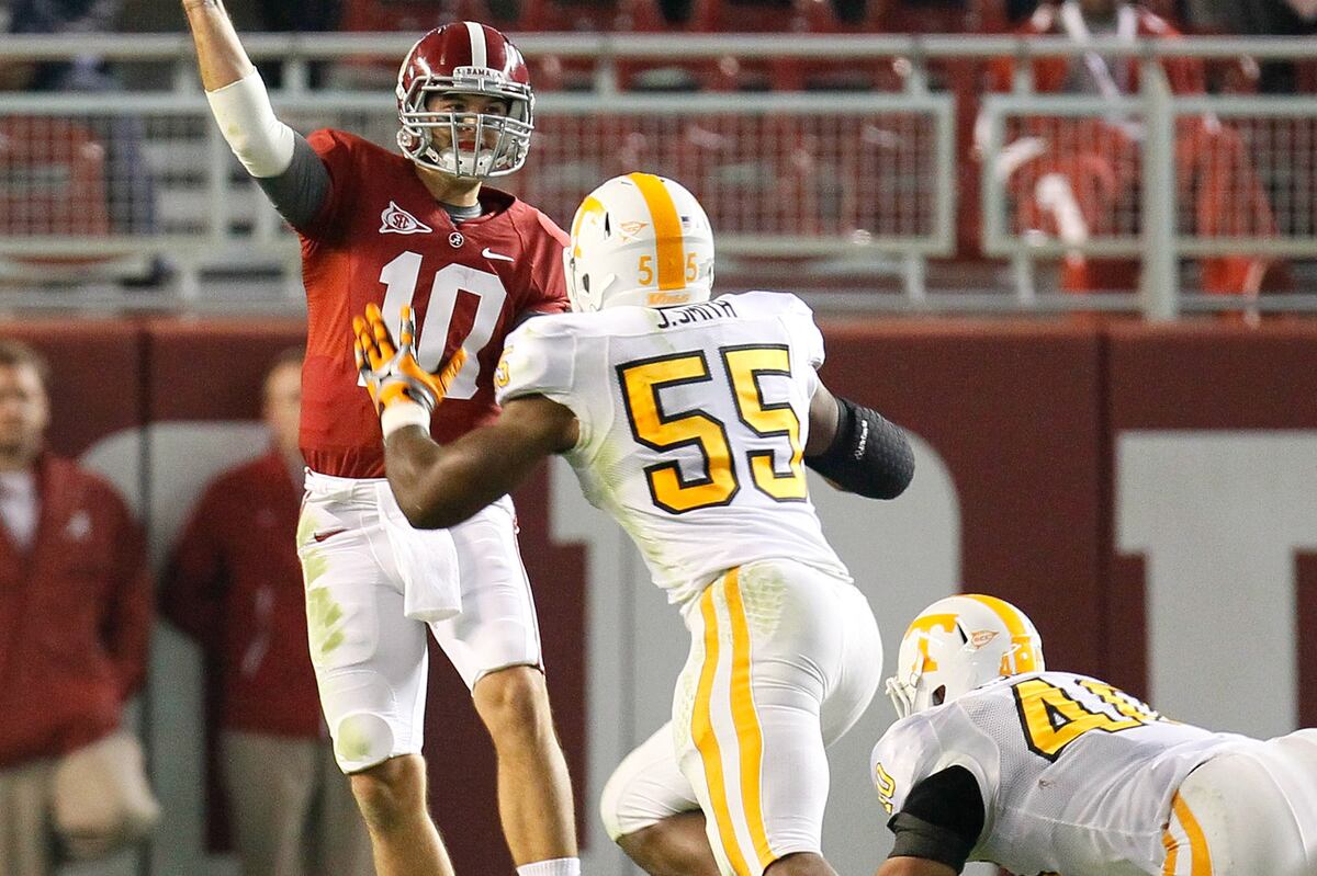 Why Tennessee DE Jacques Smith Will Thrive in the New System | News ...