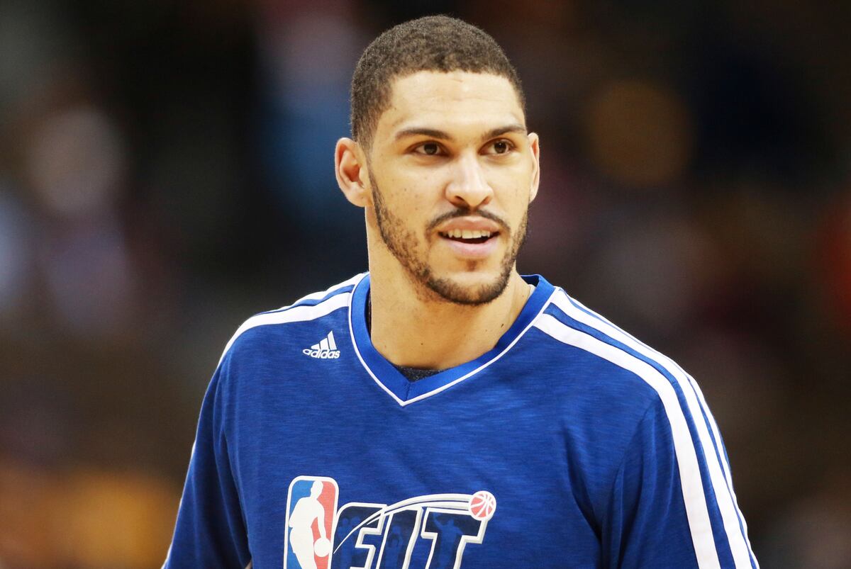 Indiana Pacers Jeff Pendergraph Has Weirdest Pre-Game Routine You'll ...