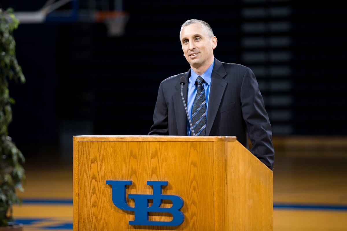 Why Former Duke Star Bobby Hurley Will Have Success as a College Coach ...