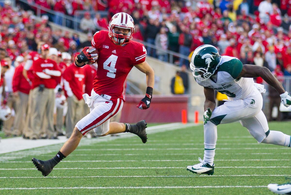 Wisconsin Football: 5 Things in Between the Badgers and a Conference ...