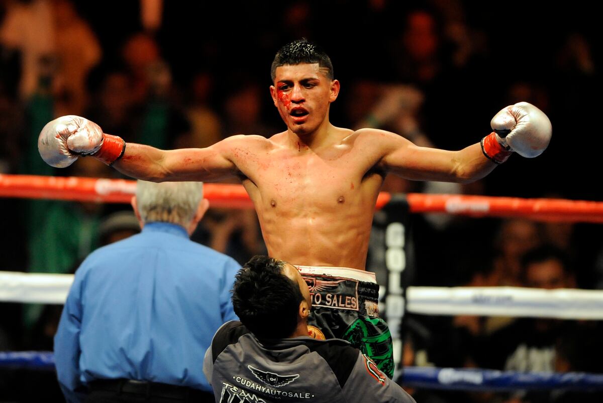 Daniel Ponce De Leon vs. Abner Mares: Fight Time, PPV Info and Preview ...