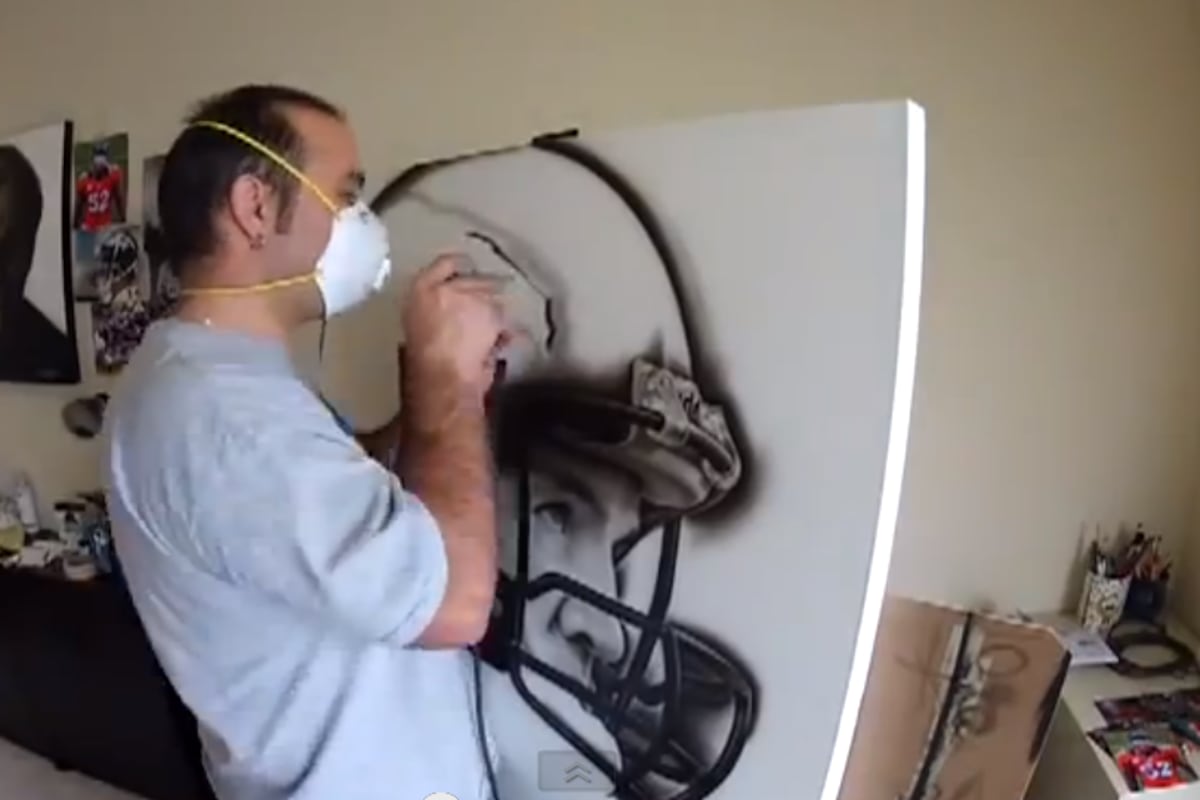 Watch This Artist Paint a Stunning Portrait of Peyton Manning in 4 ...