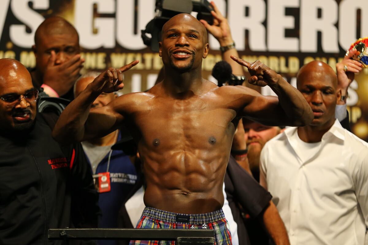 Floyd Mayweather Guaranteed to Remain Undefeated vs. Robert Guerrero ...